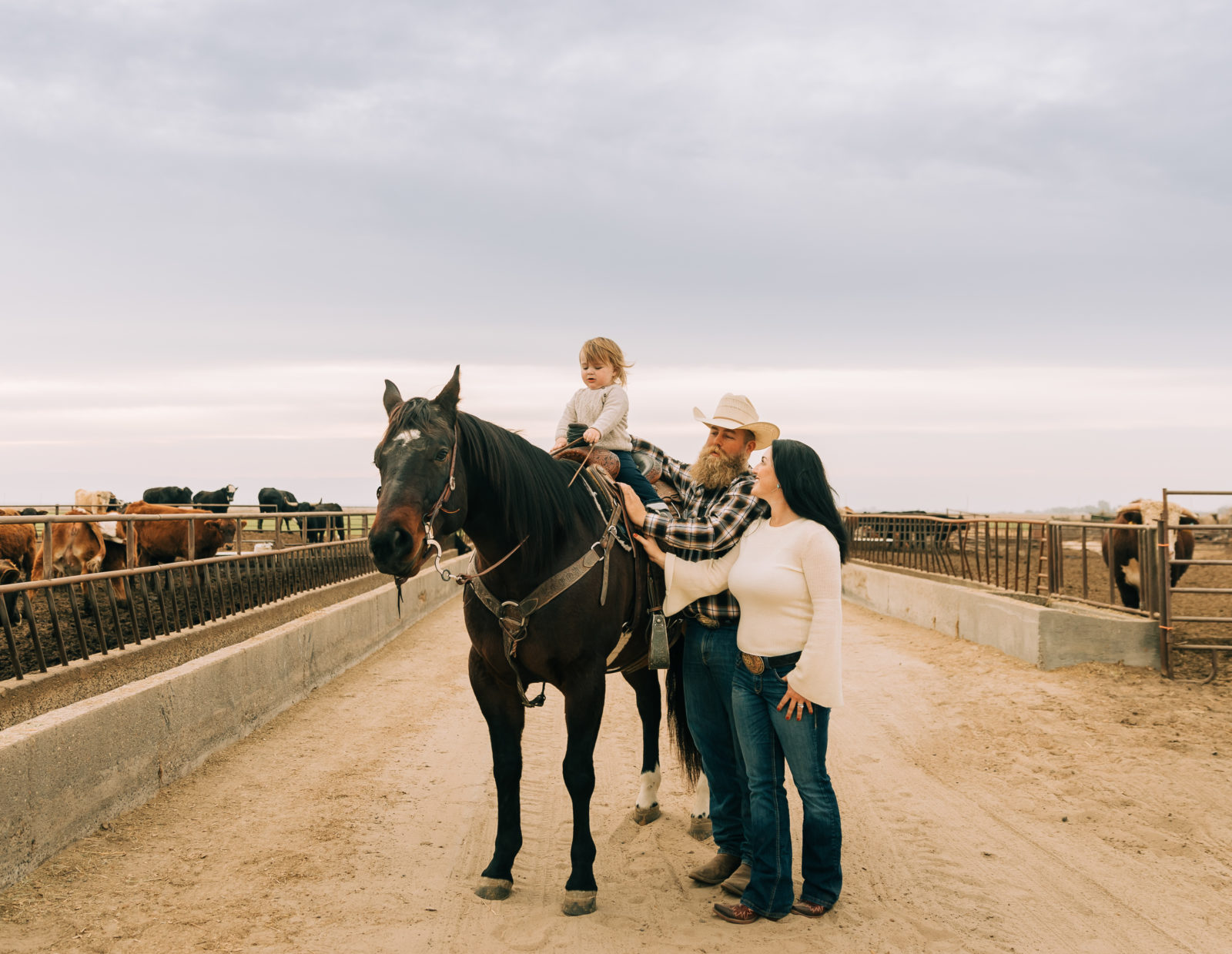 On the Ranch Family Session - Hirdes Family - msquaredphotography.me